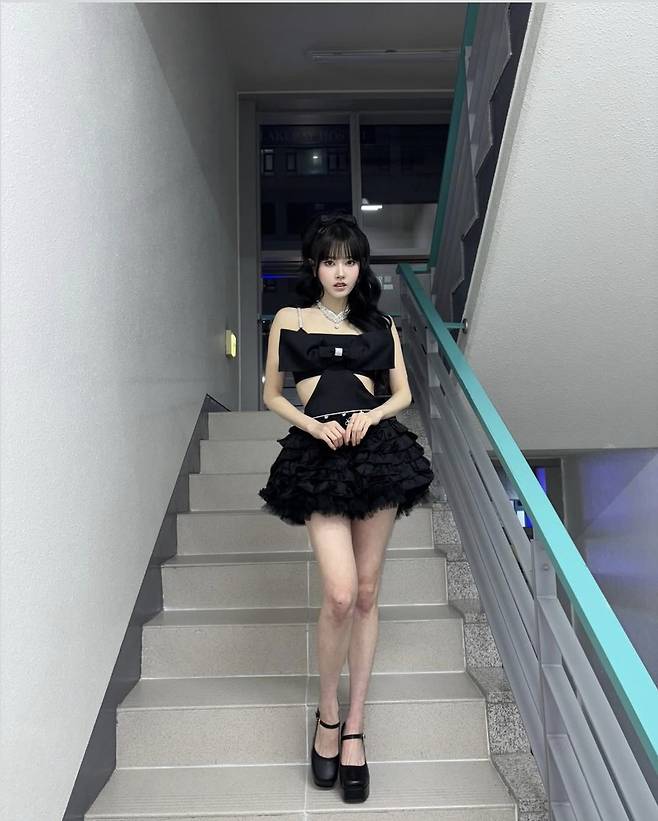 박남정 딸 시은 너무 짧아 아빠한테 혼나겠어 개미허리 드러낸 컷아웃 미니드레스룩 뷰티는 내운명