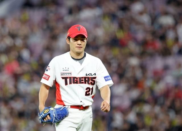 김사윤 4000만원 지각계약, 김민식 고군분투, 임석진 퇴단…KIA·SSG 3년 전 트레이드 ‘재미 못 보네’