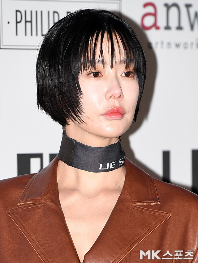 클라라 성형설 의식했나 청초해진 메이크업 딴사람 같은 하의실종룩 스타와 라이프