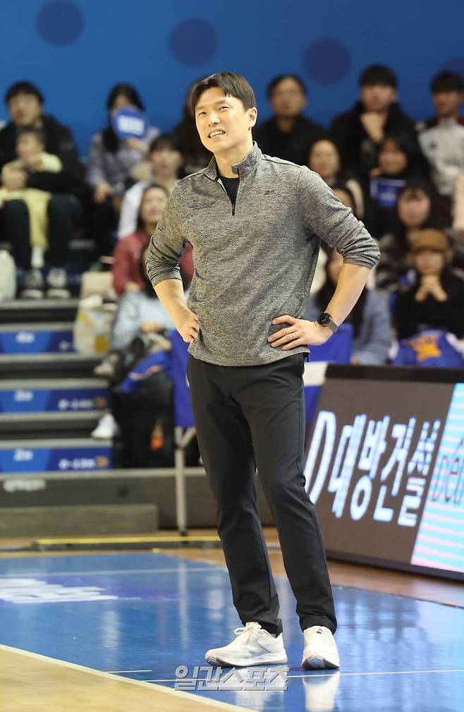 김효범 감독 이겨야 했던 경기 과감하게 쏘지 못했다 Is 패장