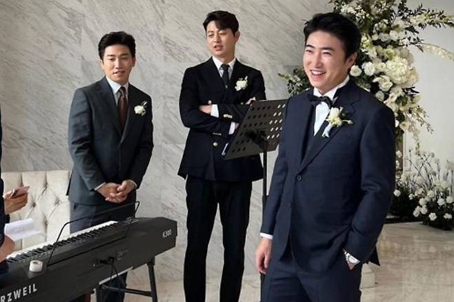 암투병 중이었는데 열애 인정 5개월 만에 결혼 소식 전한 연예인 뉴스에이드