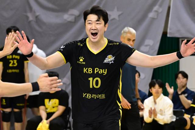 이래서 24억 안겼나우카→kb 국대 이적생 만족이란 단어 지웠다 아직 완벽한 모습 보여드리지 못했다