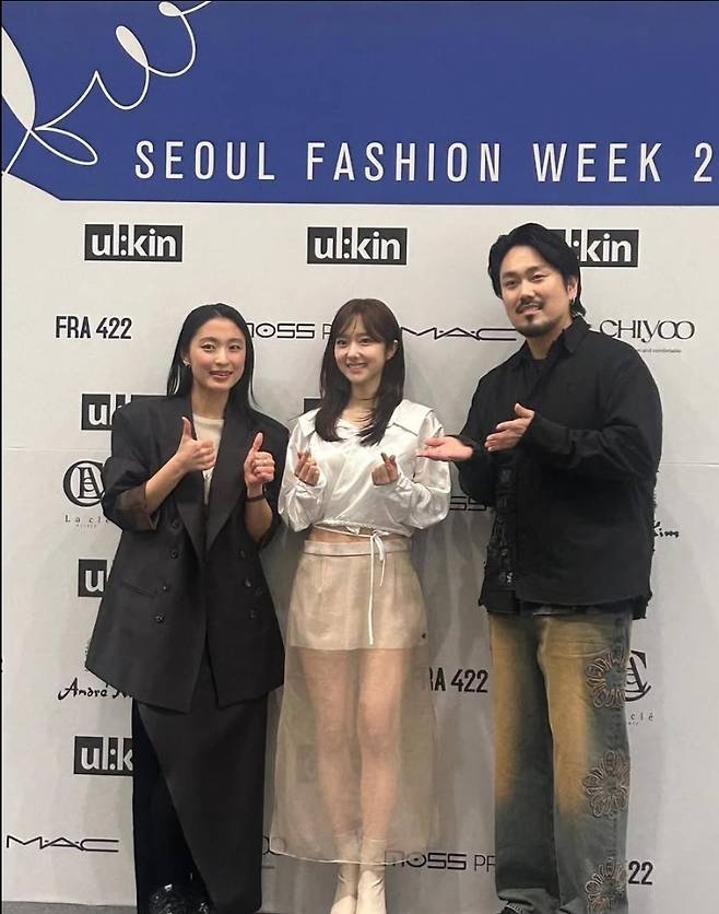 이혜성 아나 동대문도 반했어 인형같은 비주얼 세련된 새틴 시스루 롱스커트룩 대본은 내운명