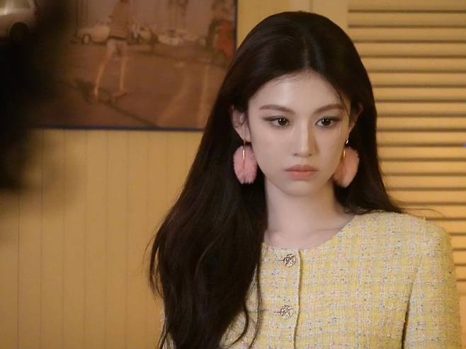 이정재도 러브콜 실물 미모 역대급 그녀 트위드룩까지 완벽하게 소화 스타와 라이프