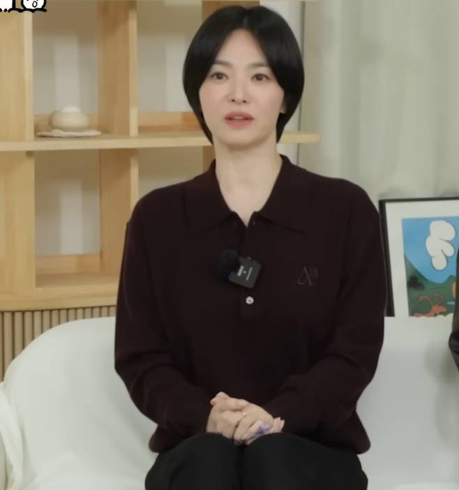 송혜교 11년 전 부부였던 의리로 커플룩 입어 준 43세 여배우의 니트코디 투데이 셀럽패션