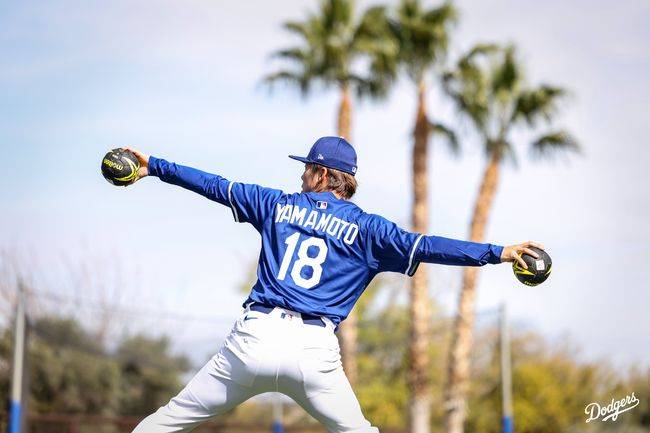 로버츠가 밝혔다!…'다저스 日 듀오' 야마모토+사사키, 도쿄 개막시리즈 동시 출격 예고