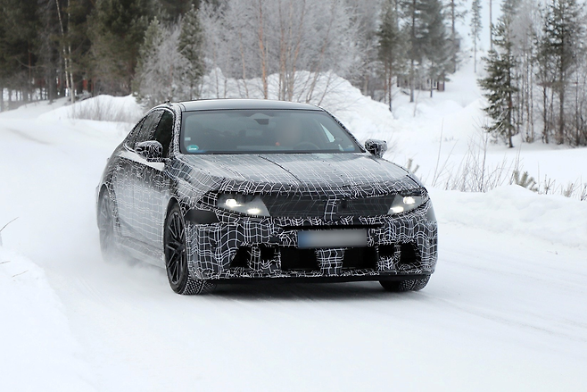 제네시스 차주 오열” Bmw M5 Lci 스파이샷 유출 카텍