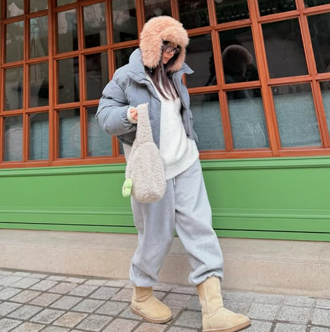 믿기지않는 61세 나이 황신혜 20대 같은 패션 센스 패션룸