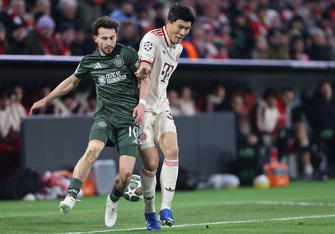 2시즌 연속 Ucl ‘탈락 주범 될 뻔최하 평점 김민재 팬들 비난까지 ‘수모