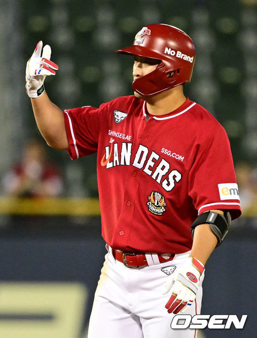 마이너리그→일본 독립리그→kbo 구원왕→타자 전향 파란만장 야구 인생 드디어 정착할까2차 홍백전서 연타석 홈런 작렬