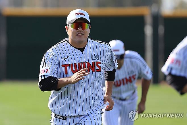 Lg 장현식 걷다가 접질려 발목 염좌뼈는 이상 무