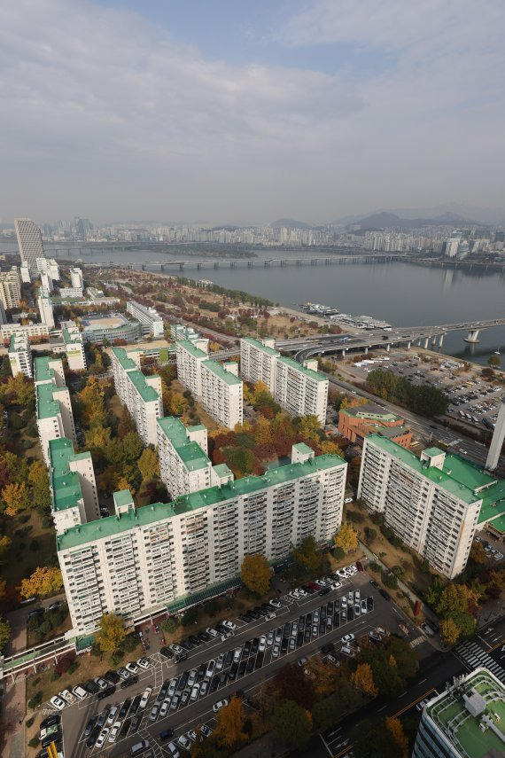 요샌 얼죽구를 보셔야죠부자들이 낡은 아파트만 찾는 이유