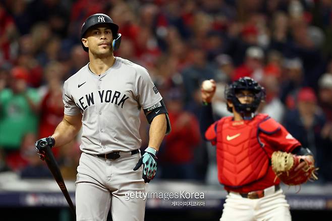 이젠 놀라운 일도 아냐 Mlb 현역 홈런 1위인데 또 부상시즌 개막전 출전 불투명