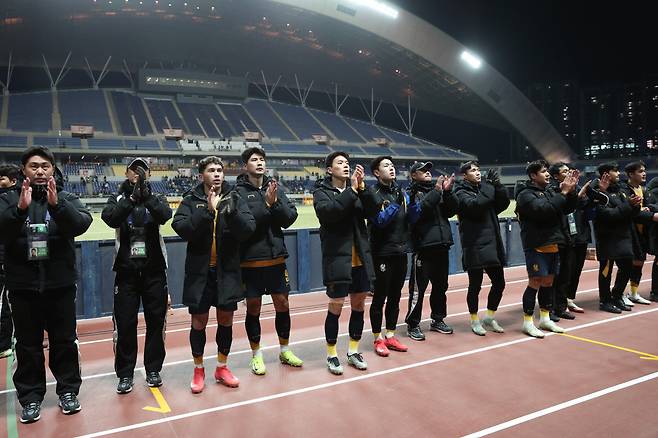 K리그 대표 나홀로 8강行 이정효 감독의 다짐산둥 기권 광주 Acle 16강 상대 첫 패 안긴 비셀 고베 확정