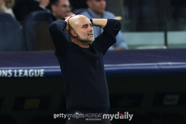 ‘역전의 용사 8명 매각→‘재건축나선 Epl 명가시즌 후 30대만 10명→감독도 노장들을 위한 팀은 없다며 왕조 파괴 선언