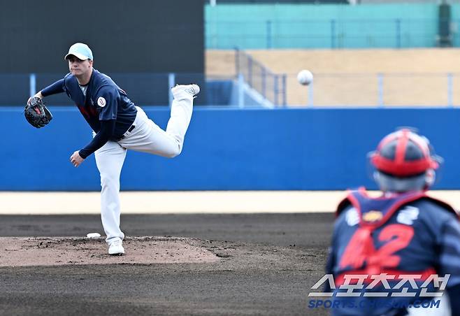 지금은 과정이 더 중요 쿨내 진동한 데이비슨일본 주심의 낯선 스트라이크존에 흔들리지 않았다 미야자키스캠