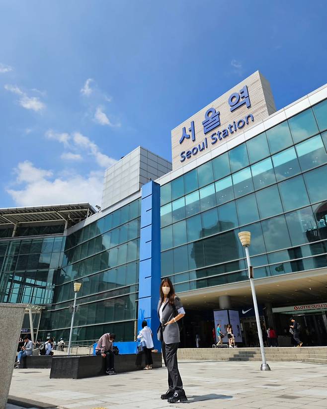 소리공포증 극복하고 입양딸 버클리대 보내며 감동 메시지 전한 여배우 일상룩 라이프업