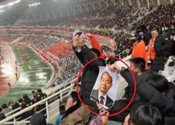 광주에 등장한 전두환 흉내 중국인 영상 기가 찰 노릇