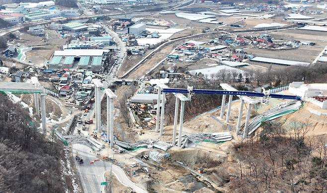 엿가락처럼 와르르 안성 고속도로 붕괴 4명 사망구조 종료 종합