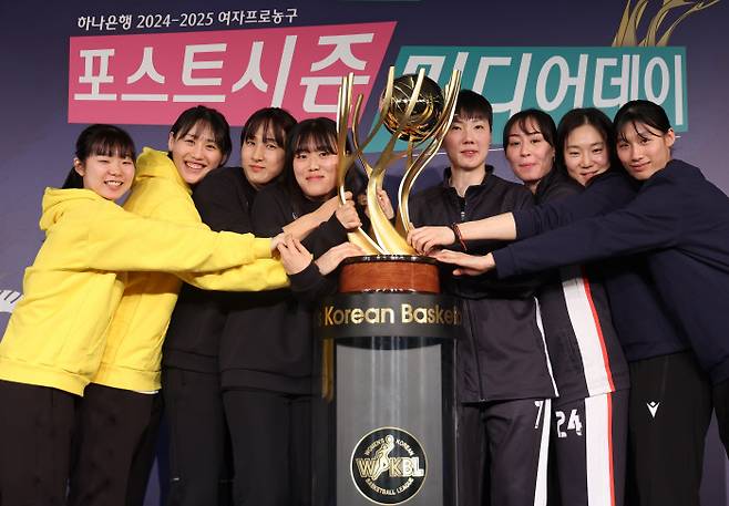 김단비 어차피 우리”강이슬 단비만 꽁꽁”
