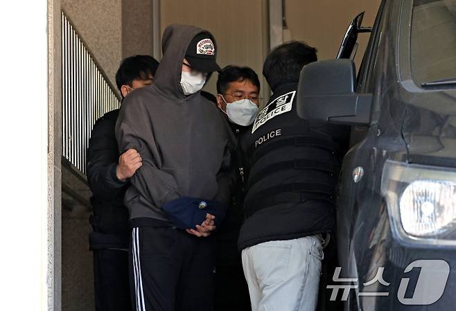 단독 서부지법 난동 4명 추가 구속 기소녹색점퍼남 포함