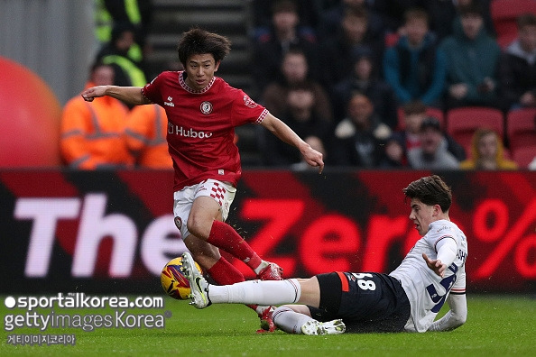 오피셜 日 축구 경사 났다 J리그 돌풍 이끌더니pl 승격 후보 英 2부 완전 이적