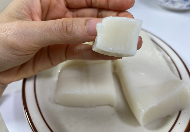 냉동떡 해동 그냥 하지 마세요 여기 넣었더니 방금 나온 떡처럼 맛있습니다 텐꿀팁