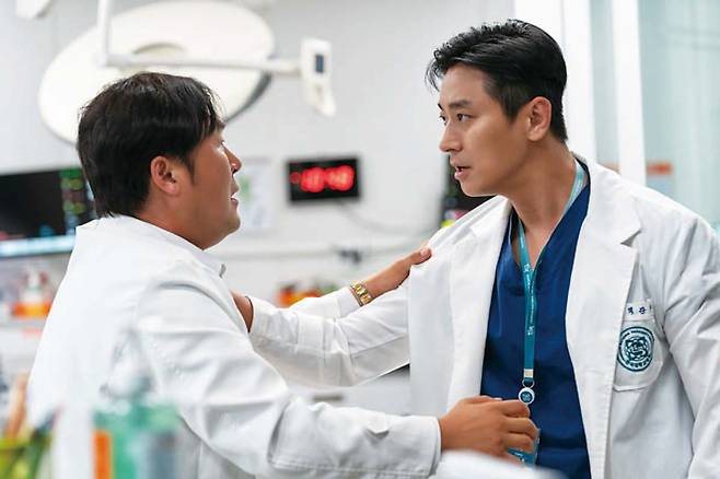 《중증외상센터》 의사 영웅이 통했다