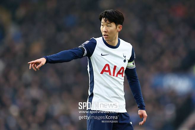 웃음 잃은 손흥민 토트넘 이별 초읽기espn 심리적 붕괴 경고 구단의 재계약을 거부한 이유