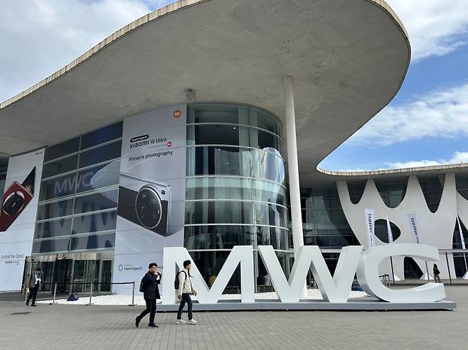 [MWC 2025] “건설 현장 누비는 AI 로봇부터 시야 공유하는 XR 안경까지”… 세계 최대 모바일 축제서 韓·中·日 기술 대전