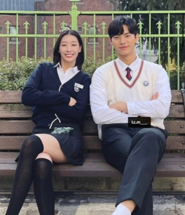 ‘사귀는 거 아니야” 의심해했는데 초고속 인정한 두 남녀커플 스포엔 뉴세이