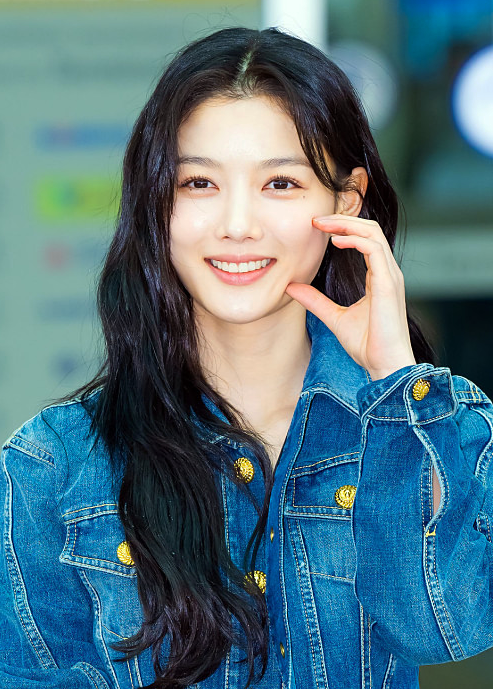 아역 시절 잊게 만드는 변신 김유정 확 달라진 근황에 팬들 깜짝 오늘뭐입지