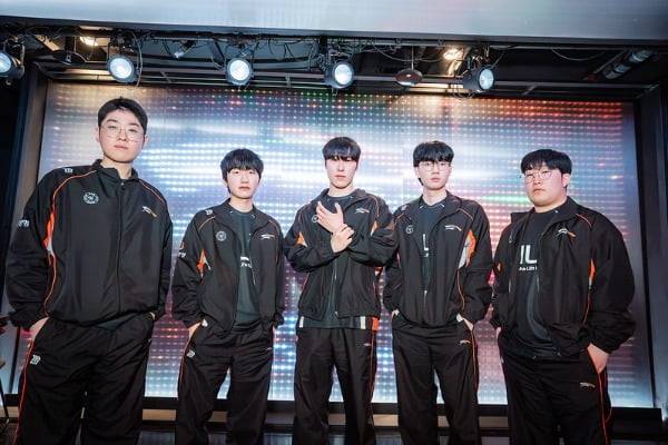 퍼스트 스탠드 참가팀 확정경계 대상 1호는 이주현의 로그인 E스포츠