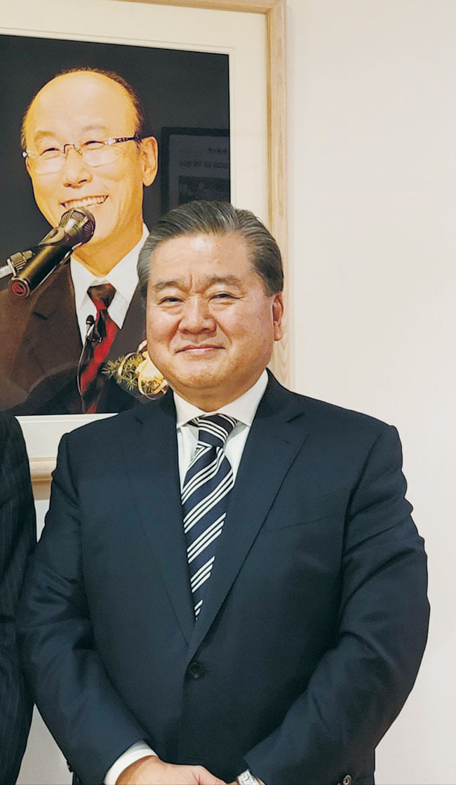 펀드회사 경영자서 목회자로 변신 신앙의 힘 일깨워줘 존경합니다