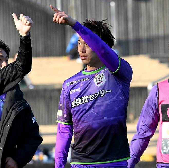 축구 선진국답다日 미친 투지 25명 집단 식중독핵심 Mf 뇌진탕→대역전 드라마에 눈물