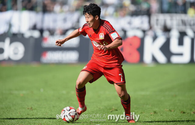 손흥민 Vs 황희찬 숨겨진 뒷이야기→손흥민 앞에서 손흥민처럼 환상골 넣은 황희찬 손흥민 챔스 골과 판박이 심재희의 골라인