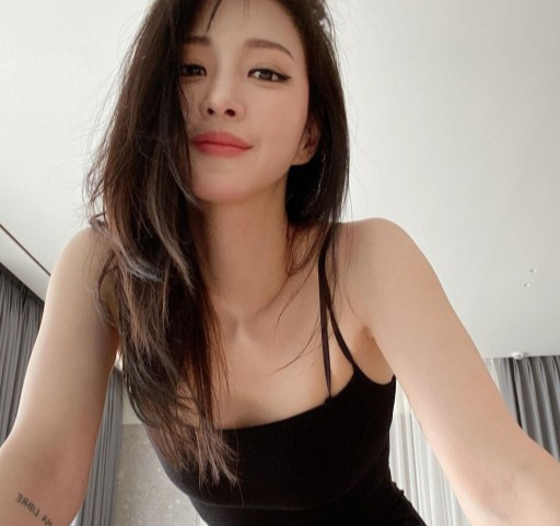 임신 아니다결혼설 부인했는데 3개월만에 ‘품절녀 직접 알린 탑연예인 스포엔 뉴세이