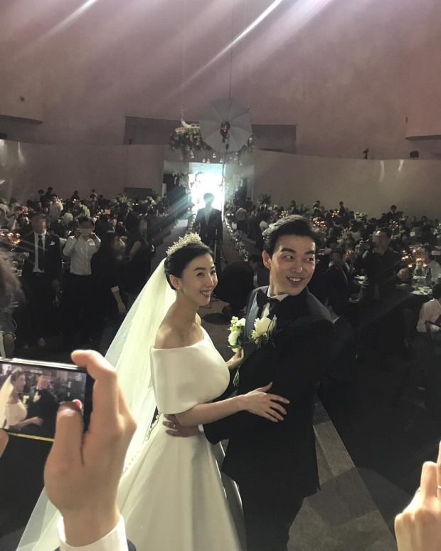 소속사 대표에 첫눈에 반해 1주일만에 청혼 ️결혼 발표한 탑아이돌 스포엔 뉴세이