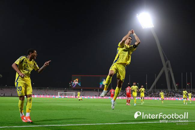 '1,000골 보인다' 호날두, 에스테그랄 상대로 927번째 득점 폭발…알 나스르는 ACLE 8강 진출