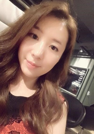 ‘진짜 엄친딸 토익 6번 만점 아빠도 의사인데 의대포기하고 가수 된 연예인 스포엔 뉴세이