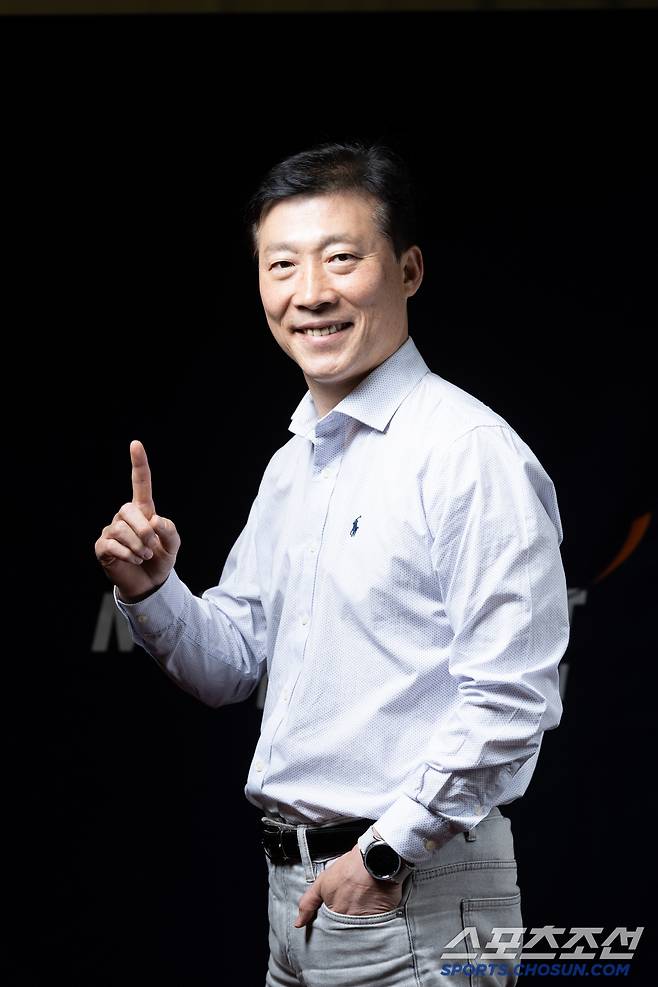 탁구 레전드→선수촌 수장김택수 촌장태극마크최고의 선수x지도자 자부심 반드시 살려낼것 직격인터뷰