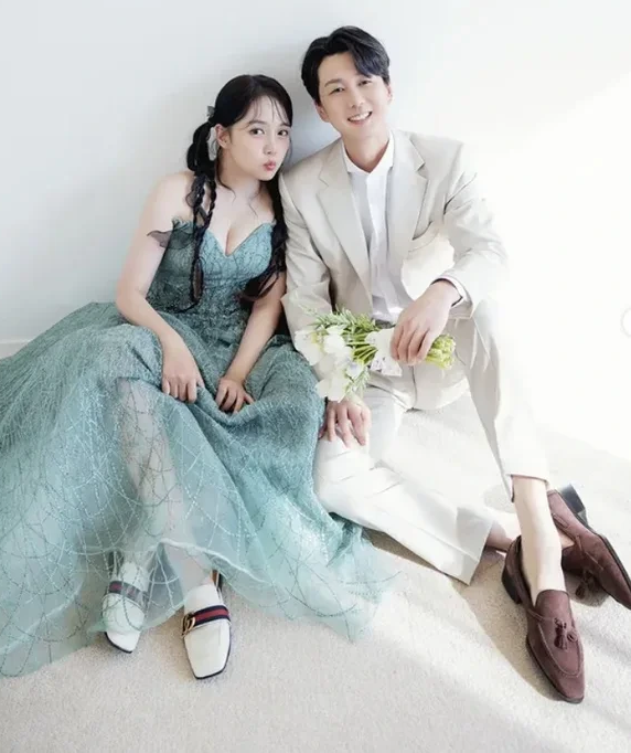 17년 비밀연애한 남자친구와 결혼소식 알린 연예계 은퇴한 前 여배우 필더무비