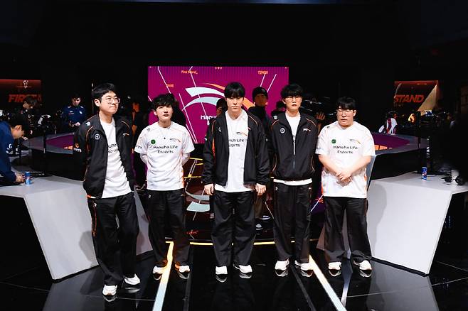 퍼스트 스탠드 Lck 한화생명 카르민 코프 꺾으며 3연승으로 1위 확정