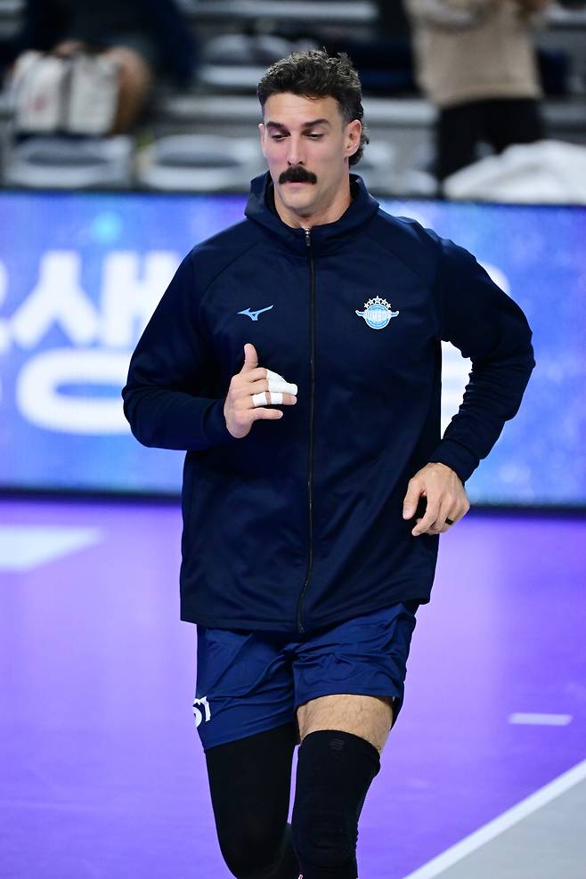 대한항공 데뷔전 치르는 대체 외인 카일 러셀틸리카이넨 감독 시차적응 문제는 있지만 몸 상태 최고다”