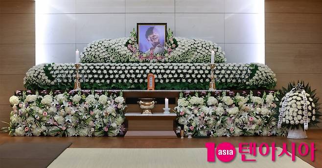 故 휘성 안타까운 이별 Ten포토