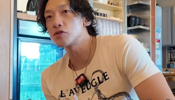 연매출 300억에 총 자산 500억 자기보다 더 잘 나가는 친구 미국서 만나 충격받은 비 지식텔러
