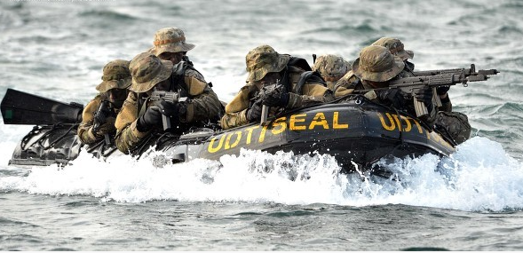 UDT가 일반 군대와 차원이 다른 이유! 훈련부터 정신력까지 파헤쳐보자! 🌊 | 밀리터리 랩실