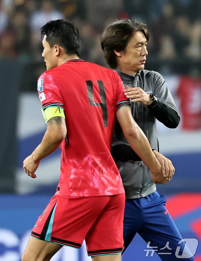 홍명보 뮌헨 선수 관리 아쉽다 비판에독일 언론 혼란 야기