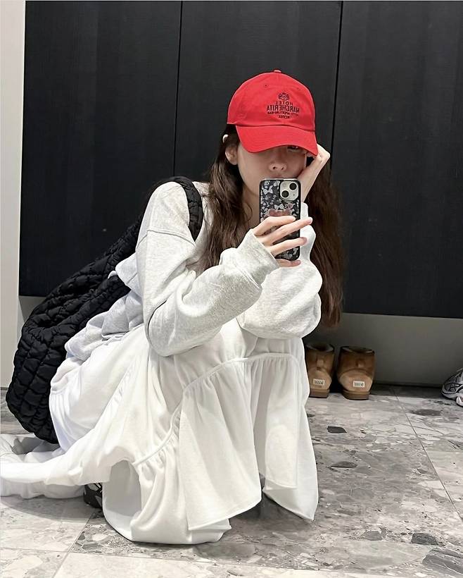 엄친딸 연기자 고아라 언니로 빵 터진 스타배우 청순한 롱스커트 일상룩 뷰티는 내운명