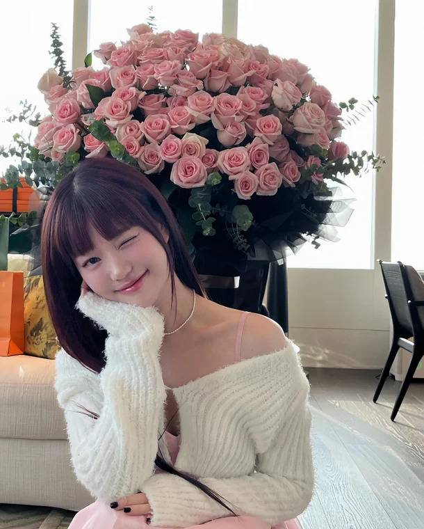 엄마도 유명 연예인이라 외모가 엄청 뛰어나다는 30대 여배우 나도 알고 너도 알고